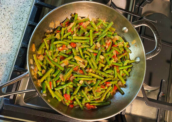 How to make Fry (stewed) Bodi – Caribbean Life