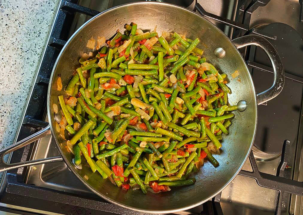 How to make Fry (stewed) Bodi – Caribbean Life