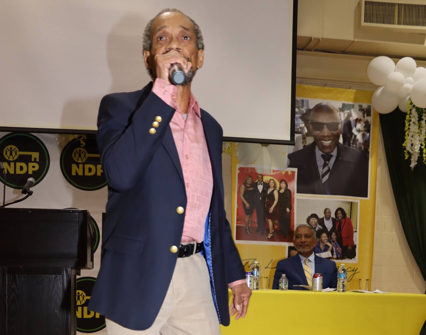 D Man Age entertains Brooklyn town hall – Caribbean Life