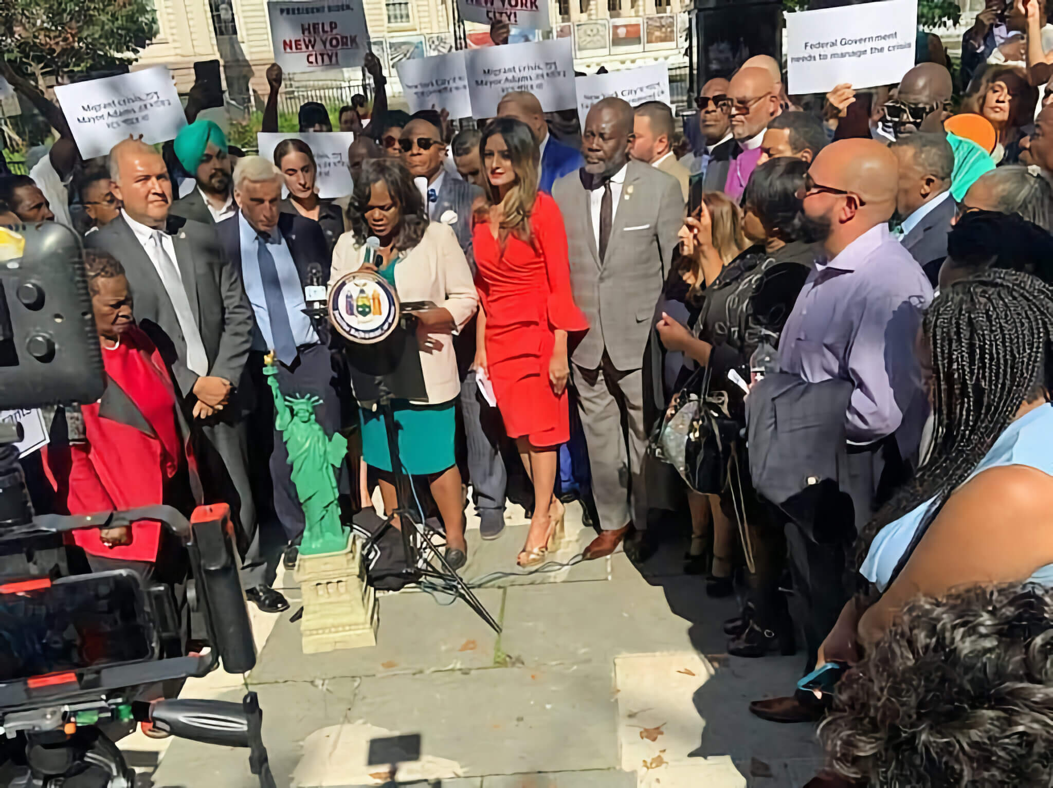 Dems want equitable aid for Caribbean migrants – Caribbean Life