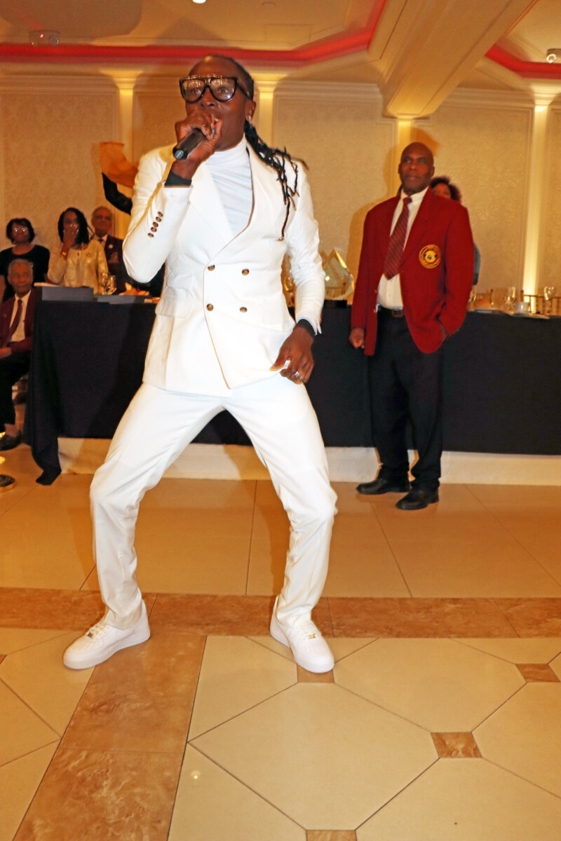 HOOPER RULES THE STAGE – Caribbean Life