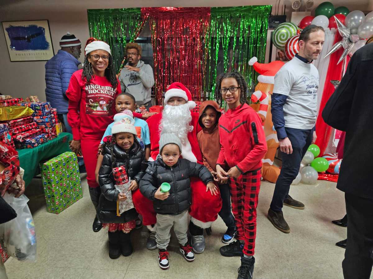 Flatbush Gardens hosts Jingle Bell Rockout holiday celebration ...